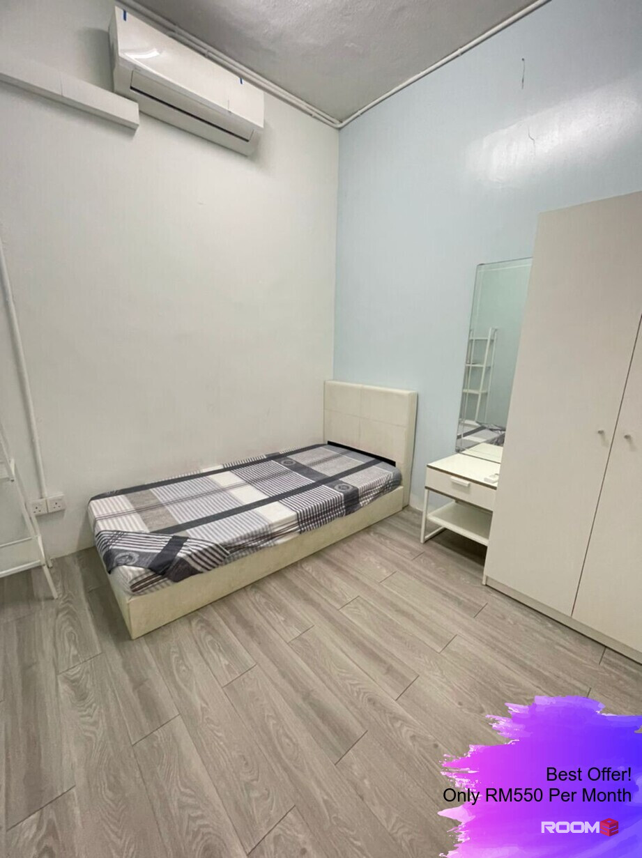 Very Near Inti CollageSS15 LRT🚶🛏iLIVE HOSTEL SS15 - RoomSOS