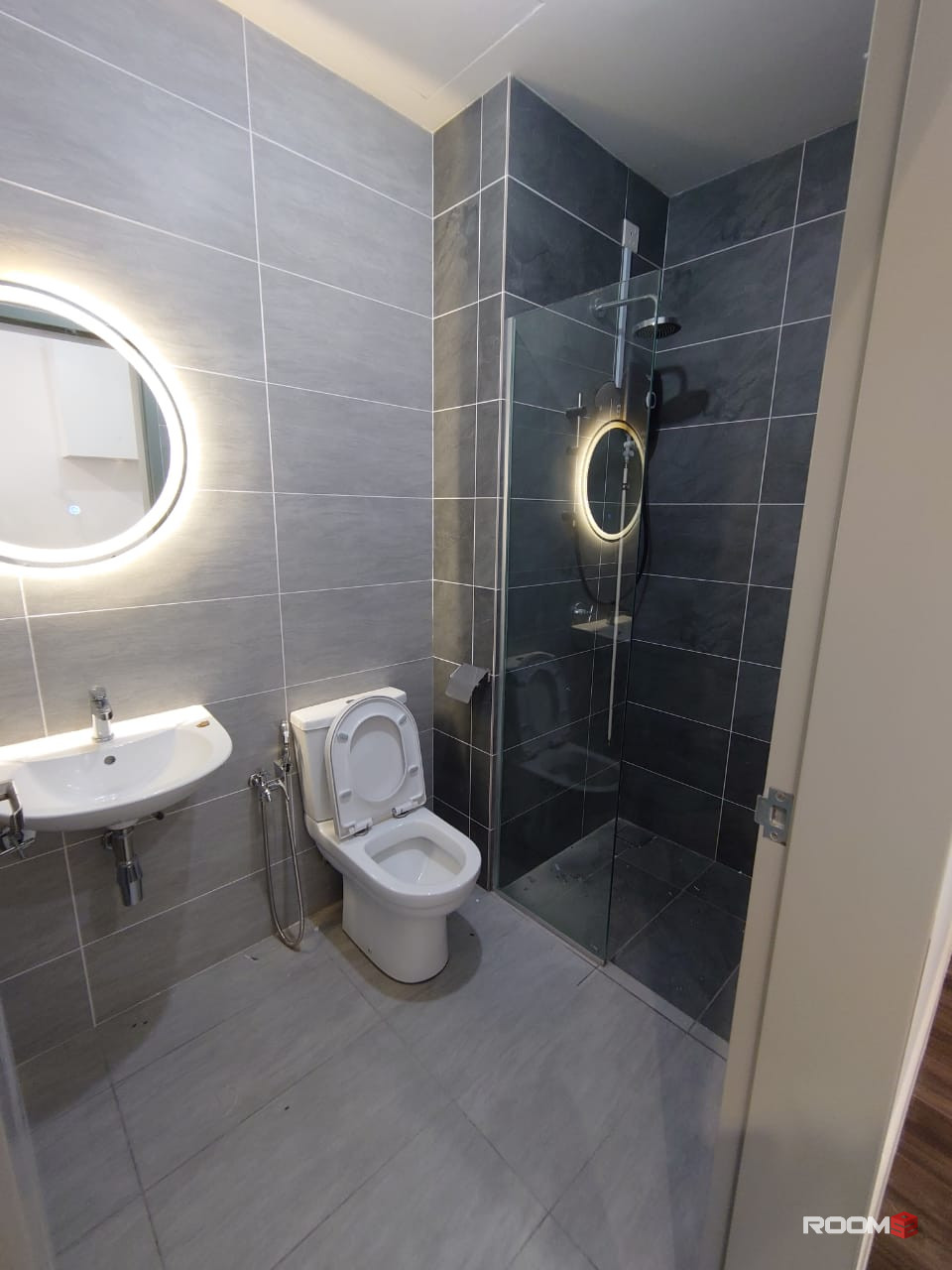UTROPOLIS URBANO 🏠 STUDIO ROOM 🔥ZERO DEPOSIT - RoomSOS